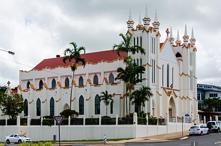 Innisfail - Cairns Holiday Homes
